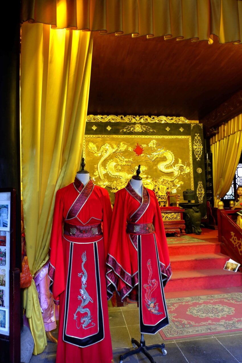 Secret Tips: 9 Things To Know Before Visiting Tongli Water Town in ...